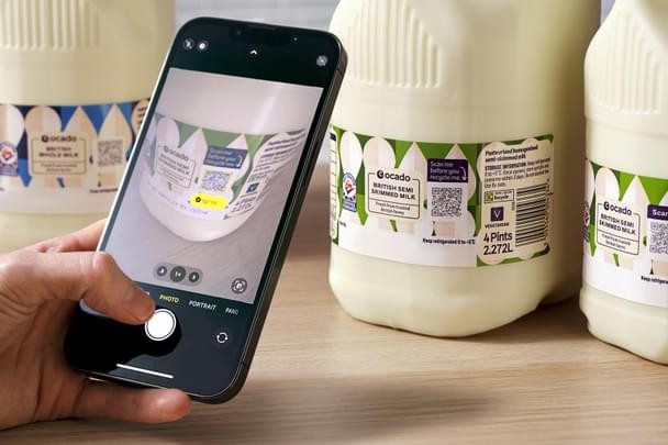 GS1 UK | Scan, sort, sustain: how GS1 standards support effective recycling systems